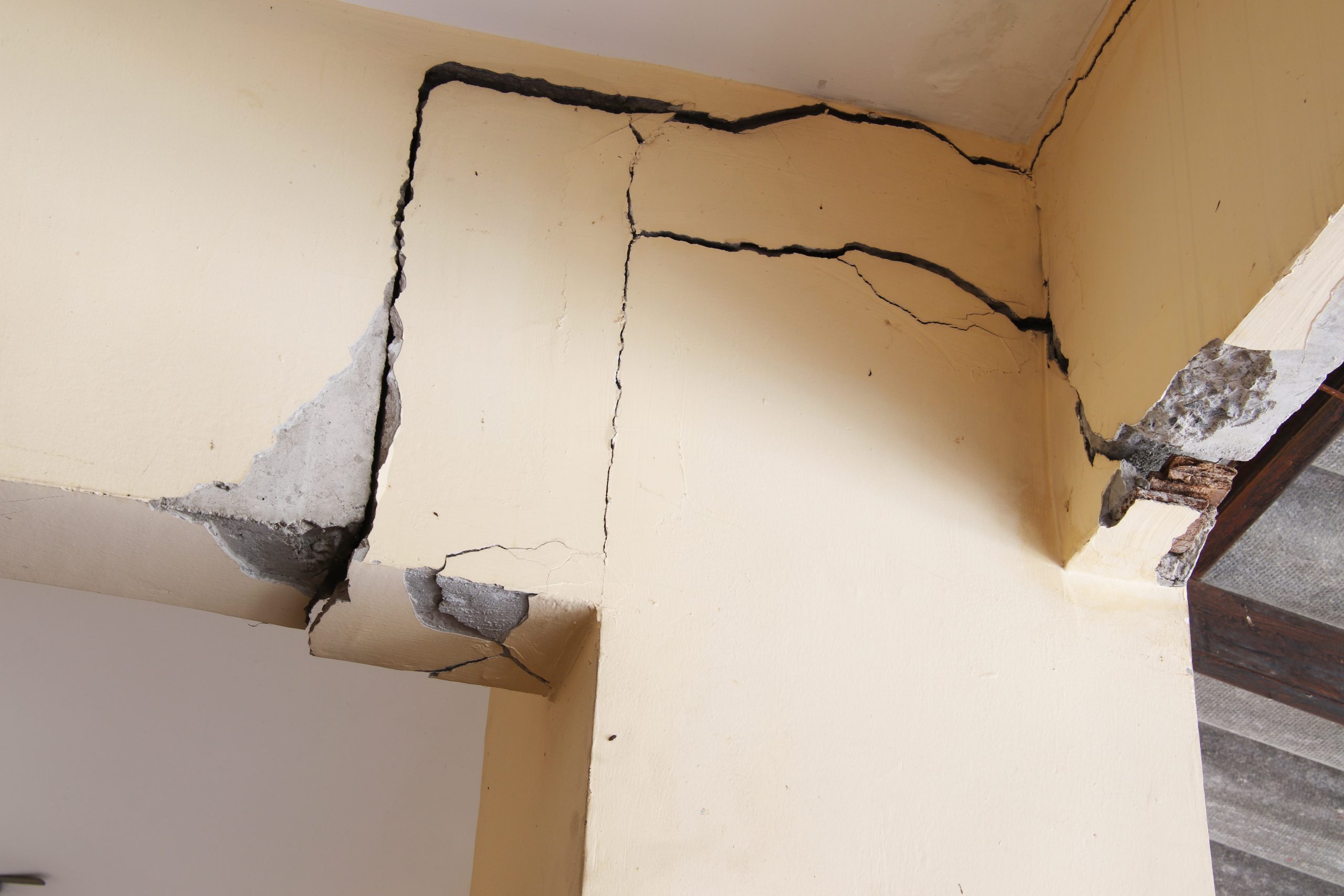 Les fissures sur habitation - OGéo - Bureau d'études de sol à Nice (06 ...